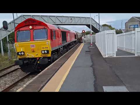 66658 Passes Llanelli On 6b33 Theale To Robeston Pulling Empty Oil