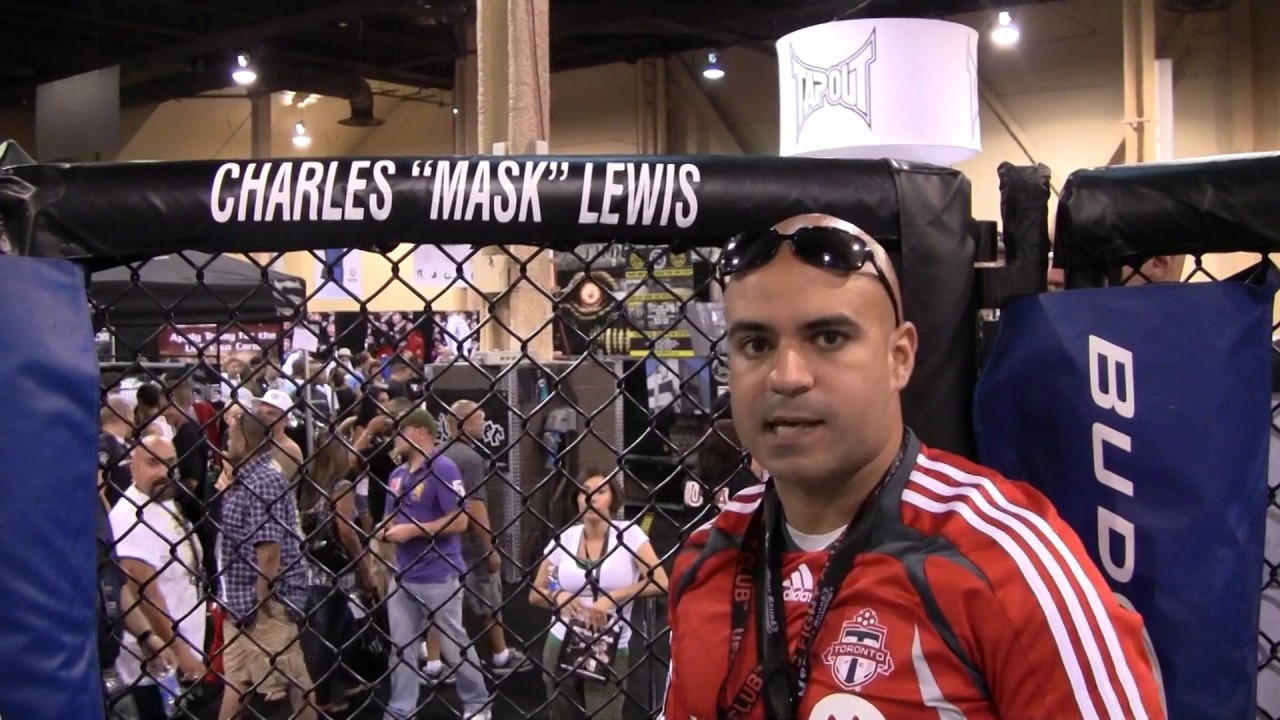 The Legacy Of Charles Mask Lewis Shown The Ultimate Sign Of Respect
