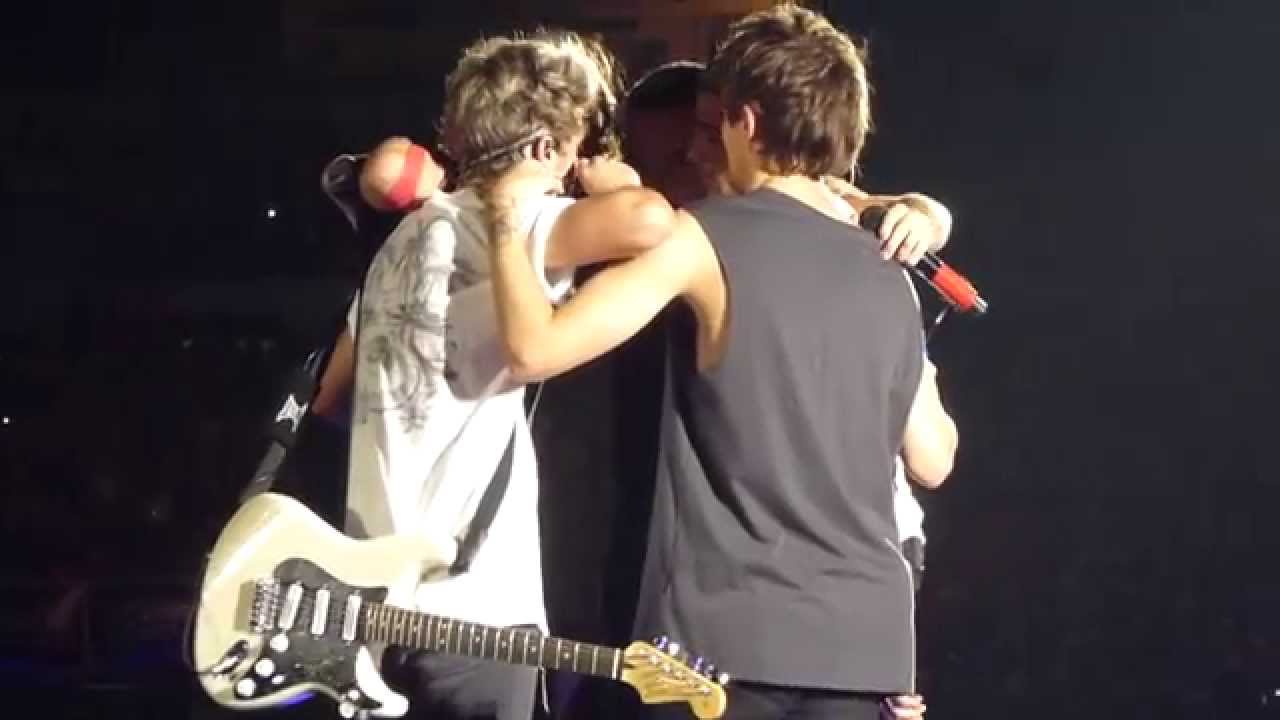 One Direction Last Group Hug Wwa Tour Miami Youtube