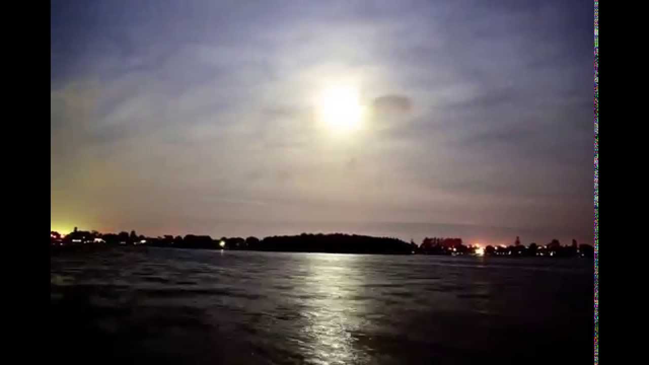 Time Lapse Photography A Full Moon Rises Over Narrabeen Lakes Youtube
