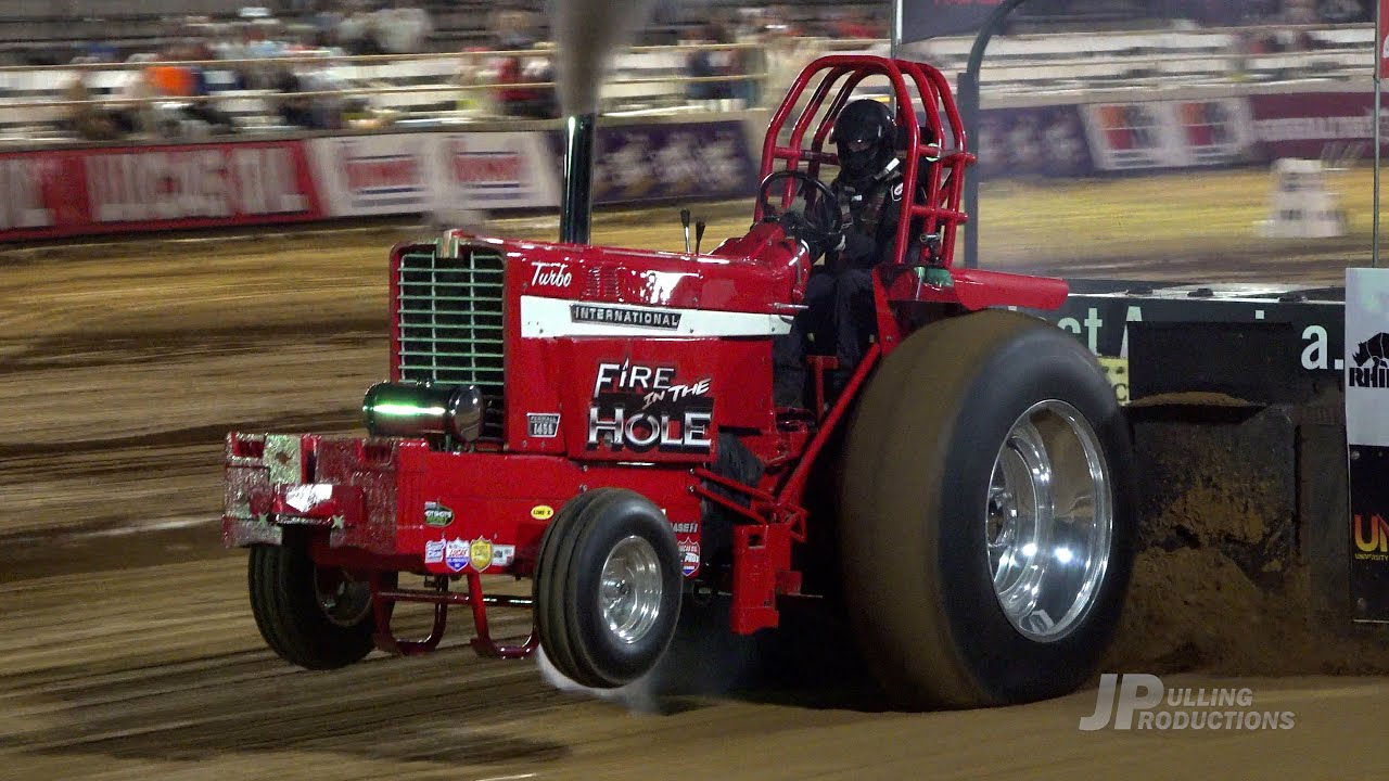 Tractor Pulling 2022 Hot Farm Tractors Pulling In Evansville In Youtube