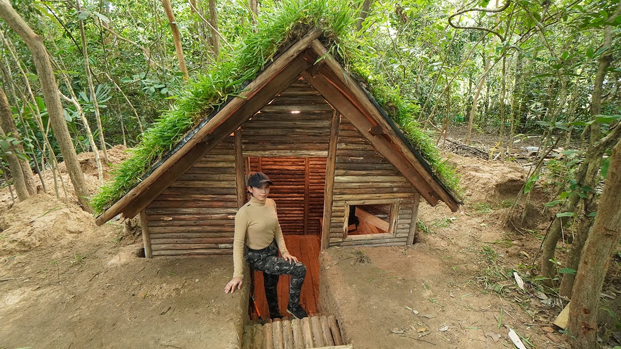 Rainy Season Building Warm Underground Log Cabin Bushcraft Shelter In