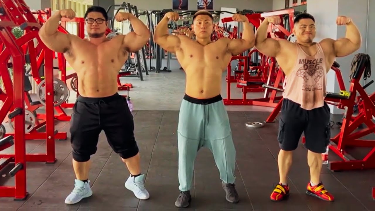 Three Chineses Bodybuilders Muscle Flexing 3 Youtube