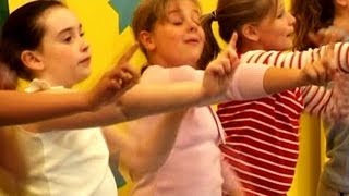 Kidzone One Finger One Thumb Chords Chordu