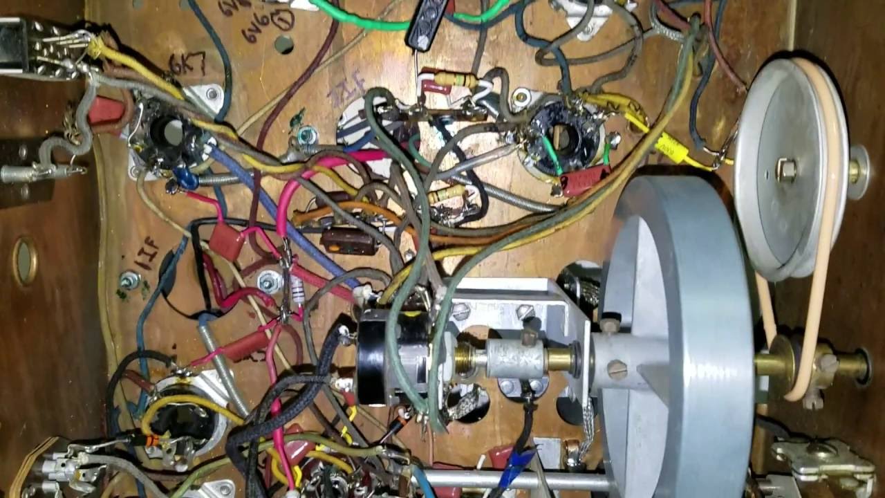 1940 Zenith 11s474 Peek Under Chassis Part 3 Of 4 Youtube