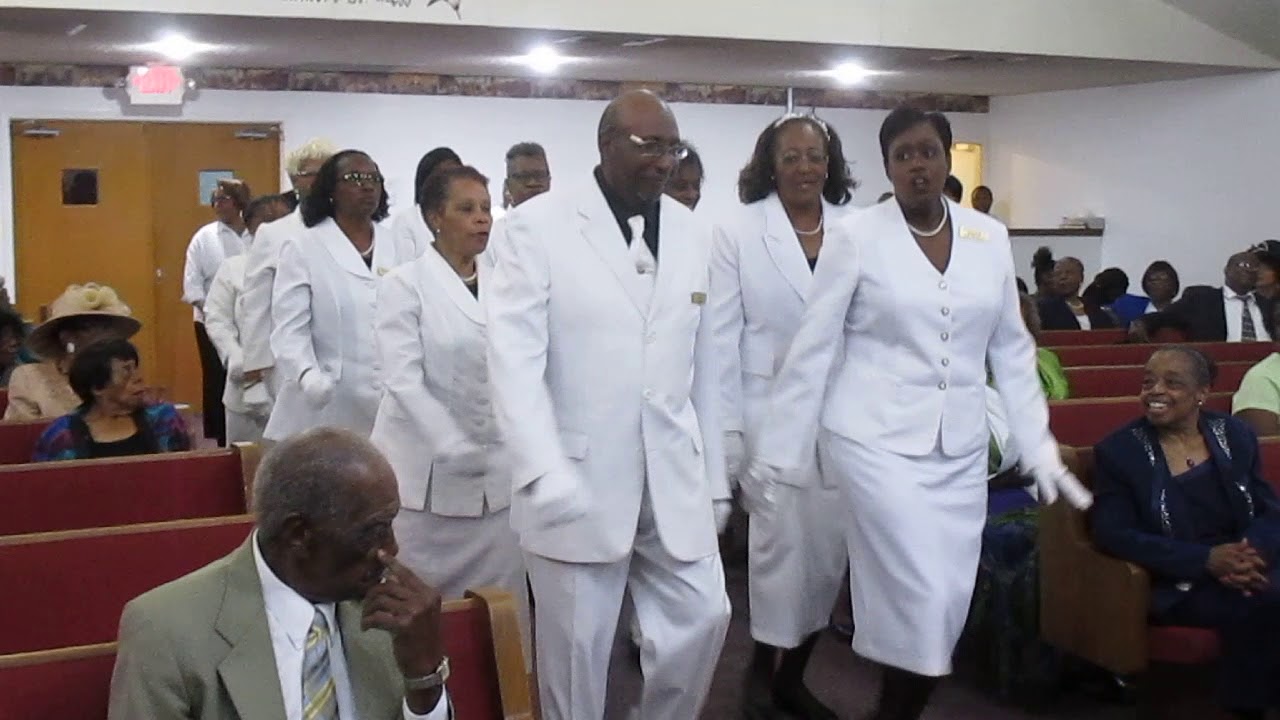 Usher S Grand March Youtube