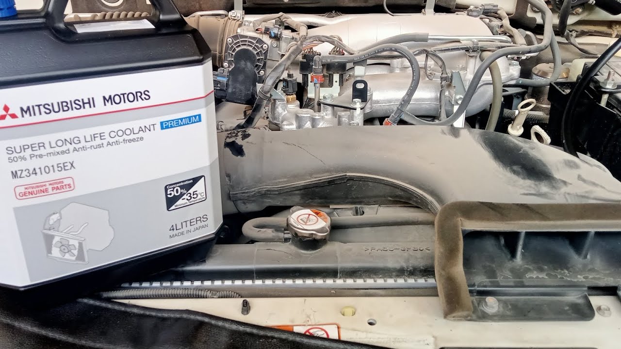 Mitsubishi Pajero Tech Info How To Put Radiator Coolant Youtube