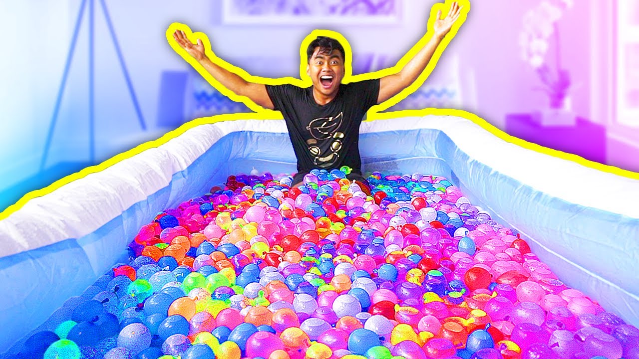 1000 Water Balloons In A Pool Youtube