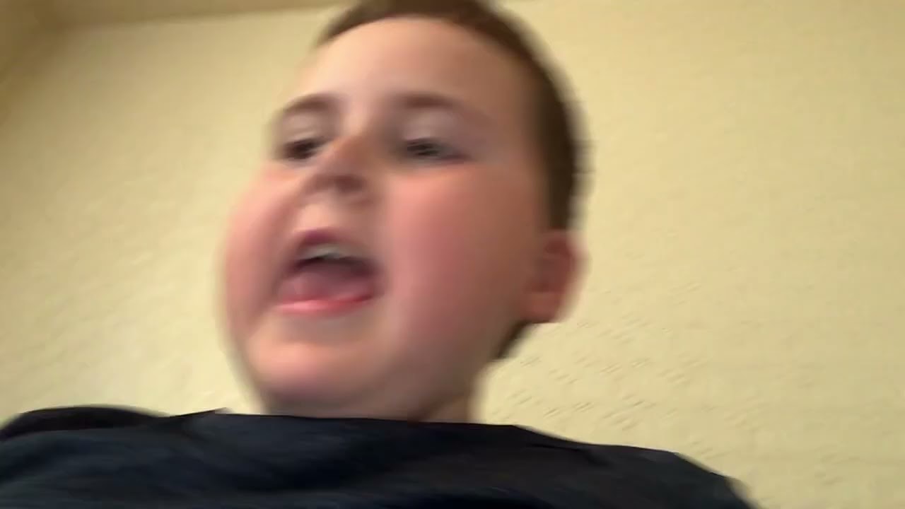 Screaming Youtube
