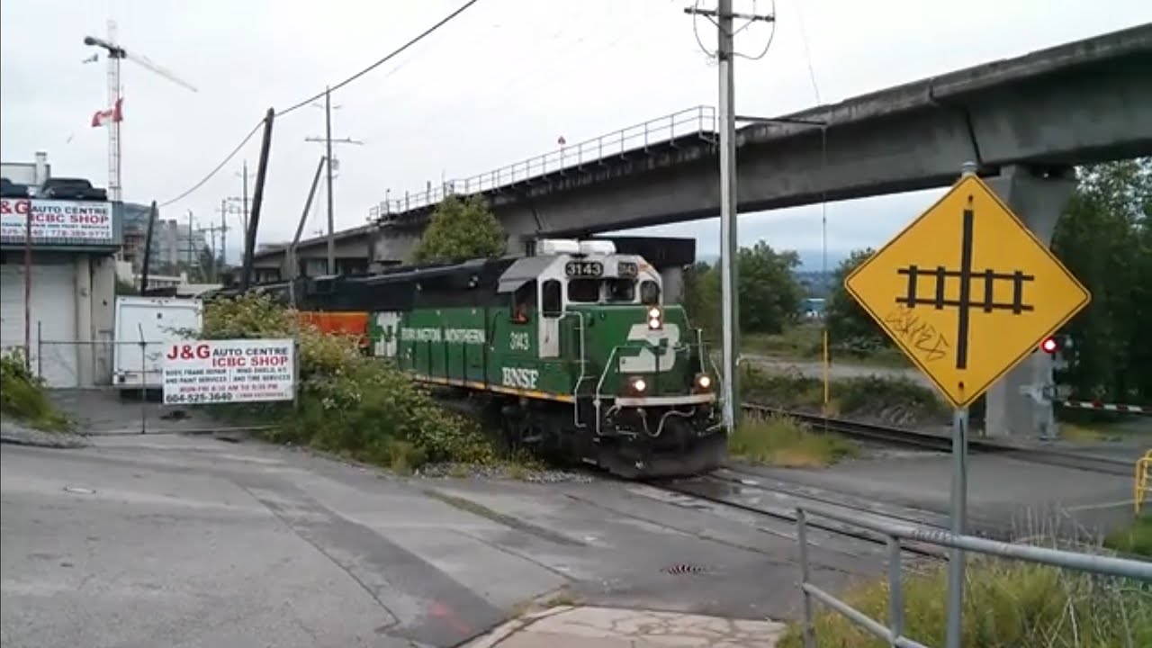 Bnsf Gp50l 3143 Gp60b 326 Gp40m 3009 Lead Mixed Train South At New