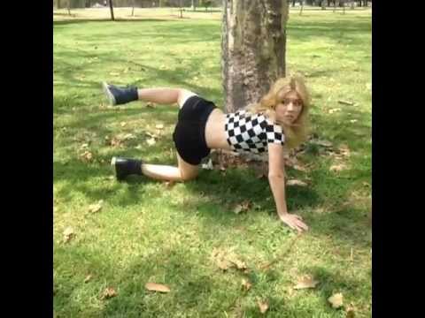 Jennette Mccurdy Vine Post I Have To Pee Youtube