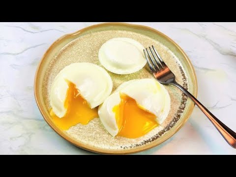 How To Poach Eggs Perfectly Poaching Eggs For Beginners No Fail