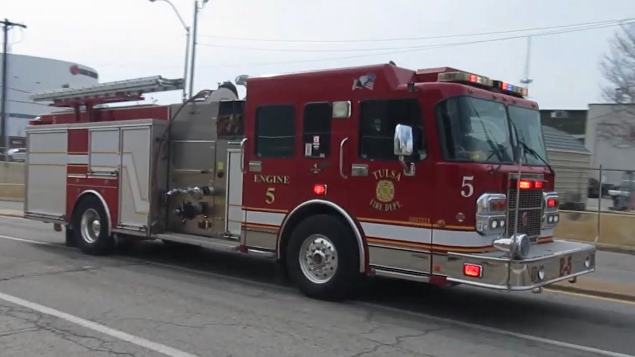 Tulsa Fire Department Engine 5 Responding In Downtown Tulsa Youtube