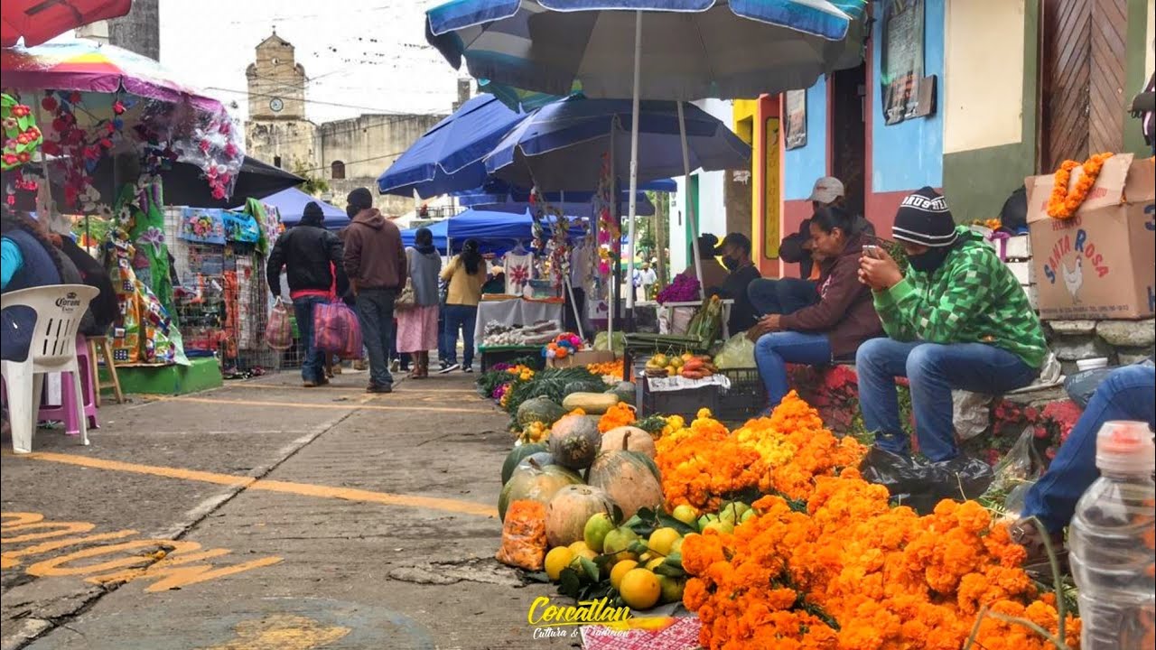 Muy Bonito Así Lució La Plaza De Xilitla En Xantolo 2020 Youtube
