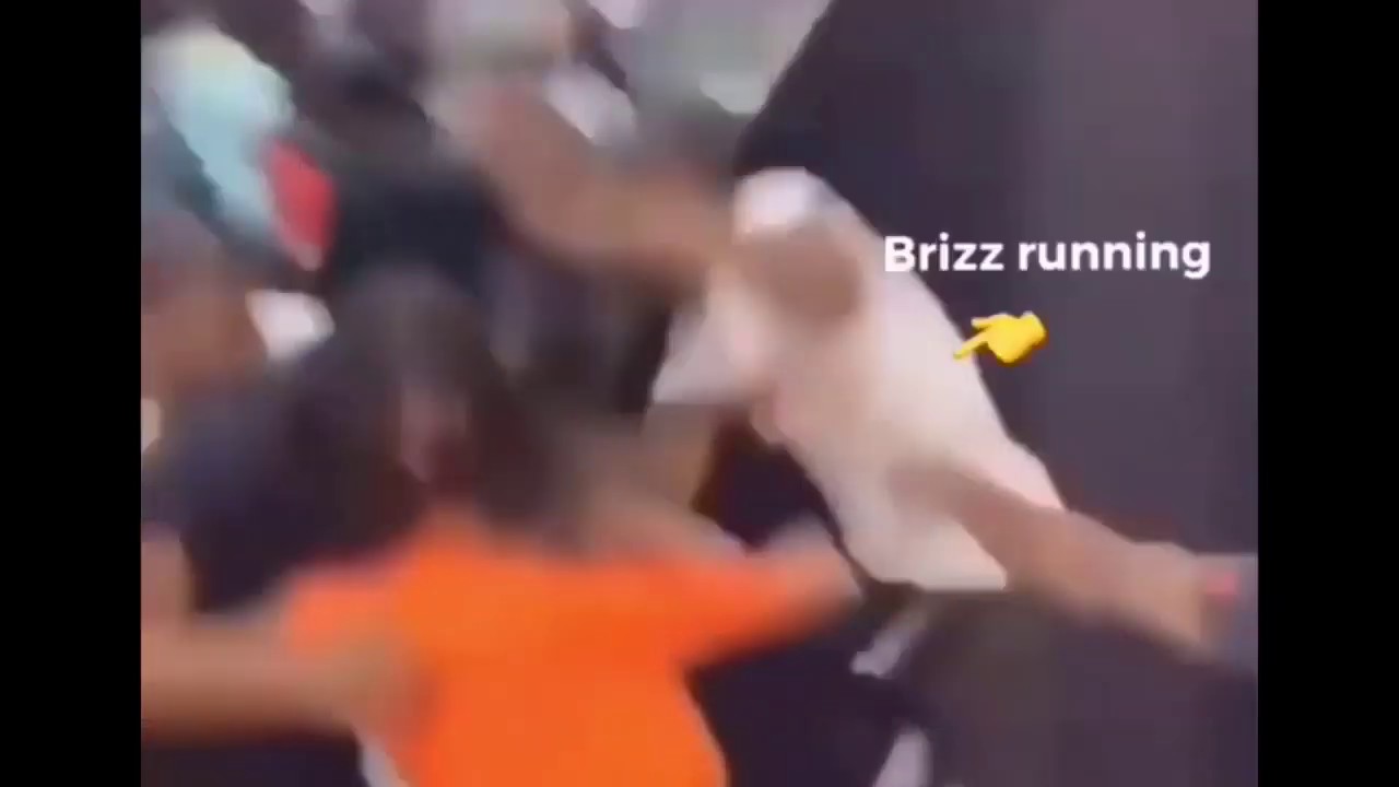 Battle Rapper Brizz Rawsteen Runs From Black Face Youtube