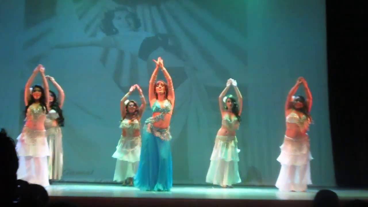 Sexy Belly Dancer Bra Falls Off Youtube