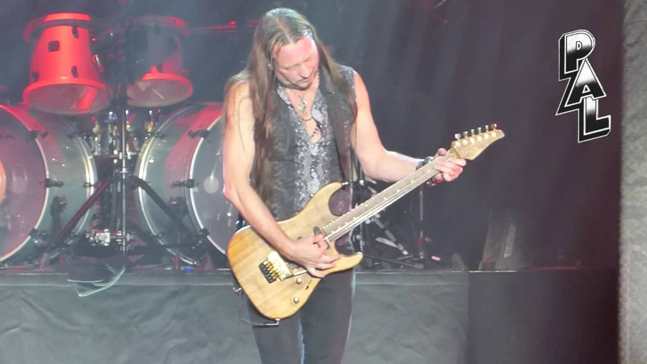 Whitesnake Guitar Solo Reb Beach Joel Hoekstra 2016 08 11 013