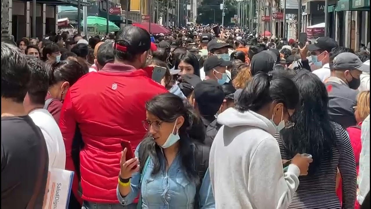 People Gather On Street After Quake In Mexico City Afp Youtube