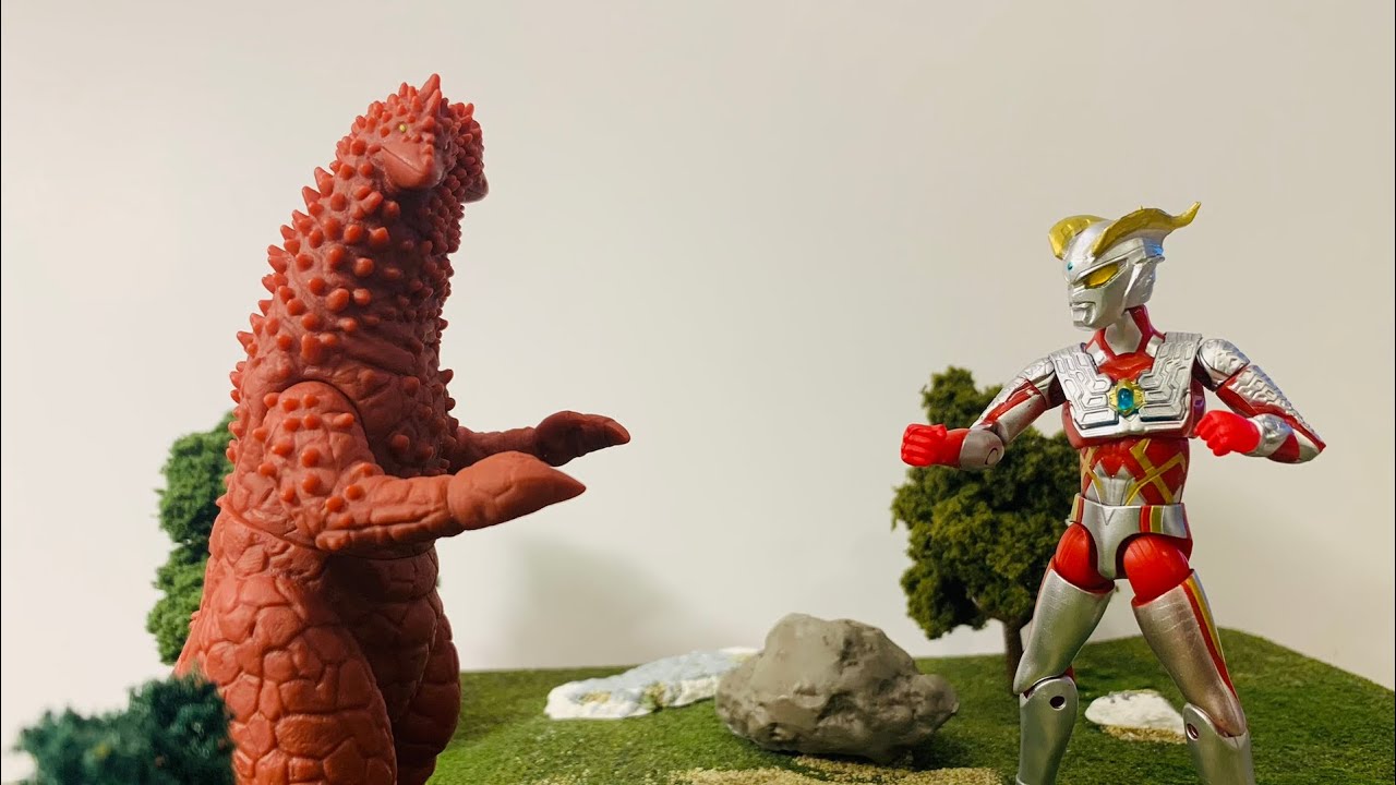 Old Ultraman Zero Vs Pandon Stop Motion Battle Read Description