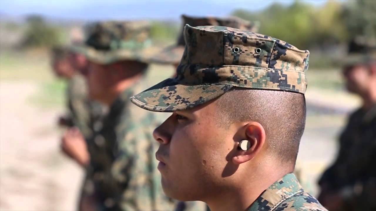 Marines Experience New Combat Oriented Pistol Qualification Youtube