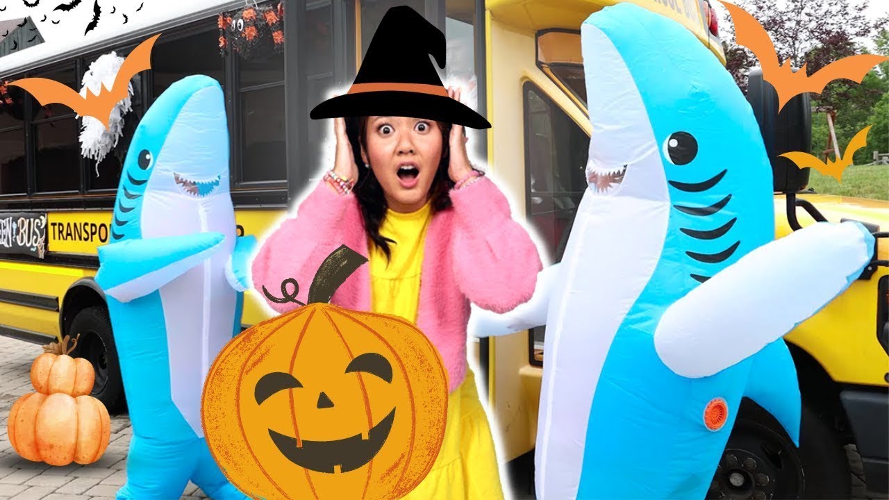 Ellie And Casey Go On The Halloween Bus Ellie Sparkles Wildbrain