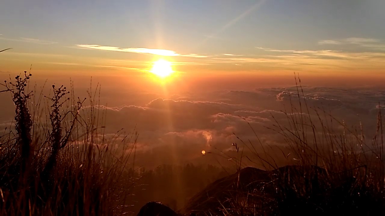 Sunset Above The Clouds At Mt Tambora Indonesia Youtube