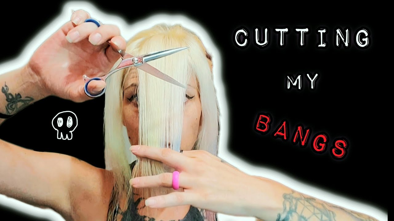 Cutting My Bangs Trying A Layered Bang Haircut Tutorial Youtube