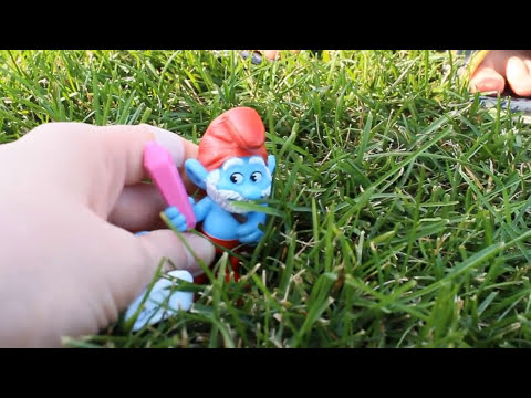 The Mcdonalds Smurfs 2 Toys Defeat Gargamel And The Evil Smurfs Youtube