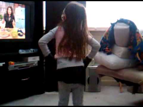 Little Girl Dancing To All The Single Ladies Youtube