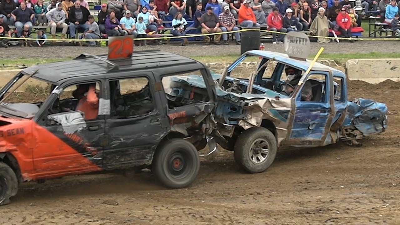 Compact Trucks Huron County Fall Derby 2019 Youtube