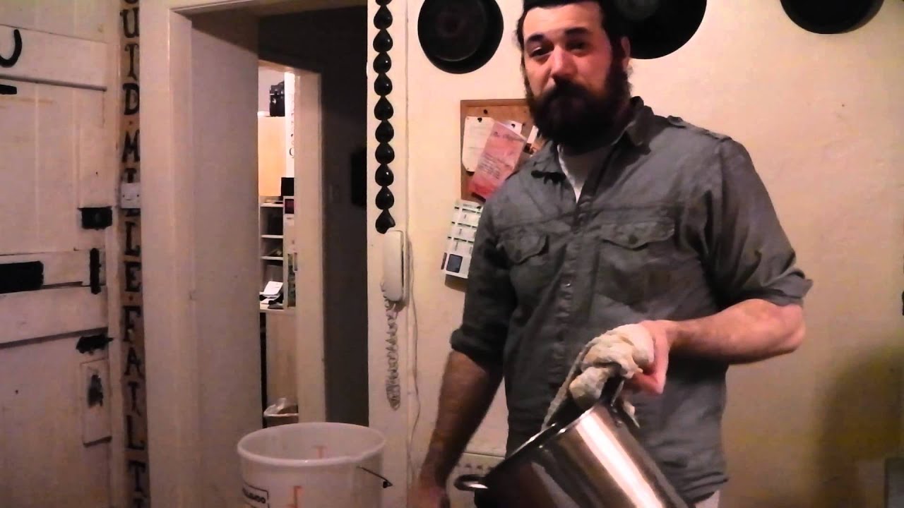 Hbw 17 How To Brew A Coopers English Bitter Beer Kit Brew Insight