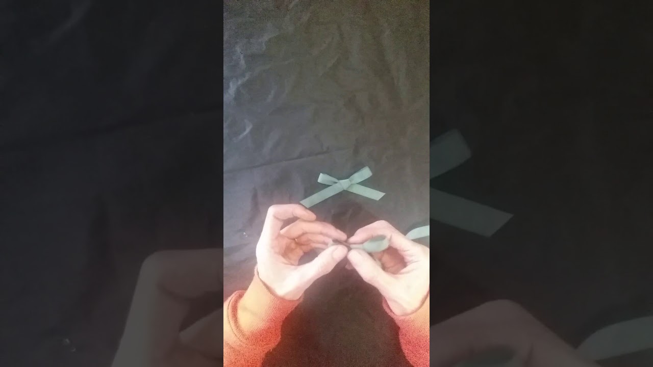 Tying Bows The Easy Way Youtube