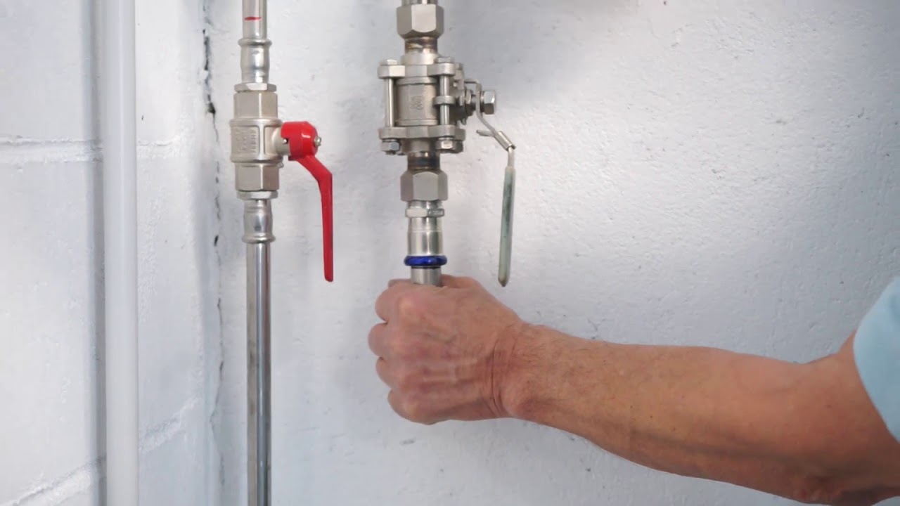 Pressfitting System Installing Accessories Through Connector With