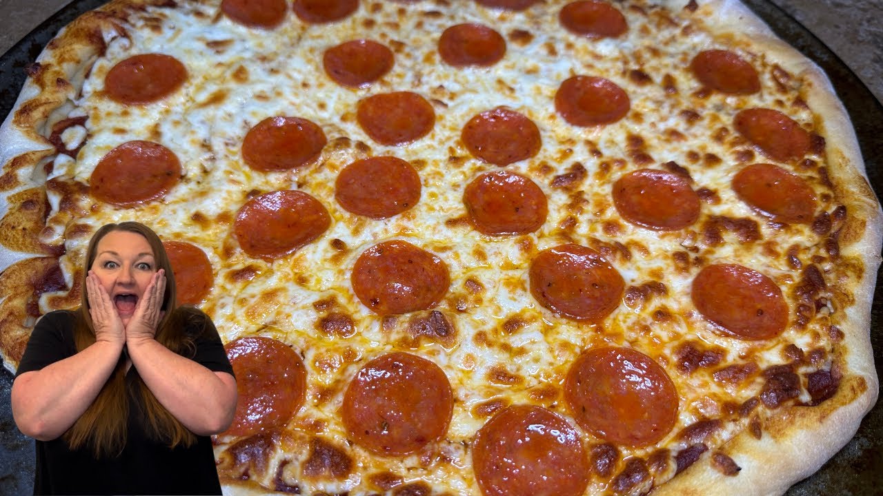 Easy And Delicious Homemade Pizza Youtube