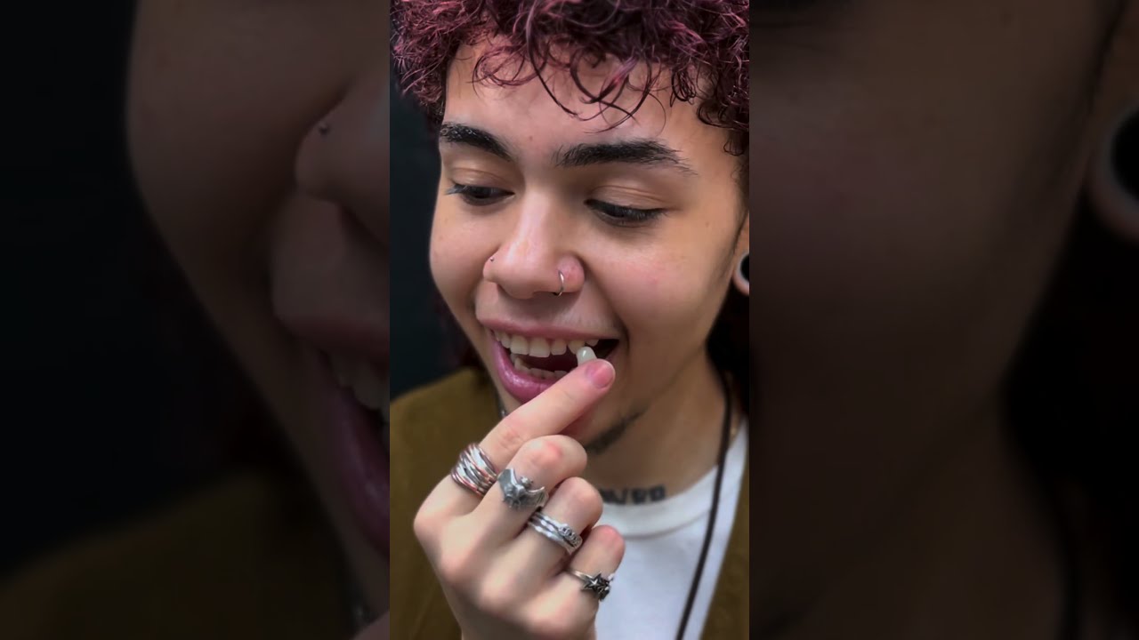 Vampire Fangs How To Apply And Remove Them Like A Pro