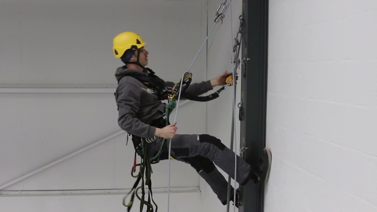 Retrievable Rigging From Bolt Anchors Youtube
