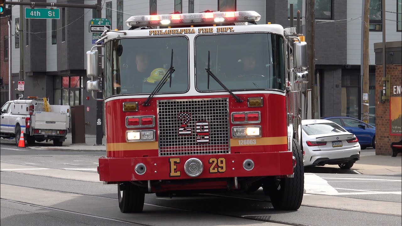 Philadelphia Fire Department Engine 29 Responding Youtube