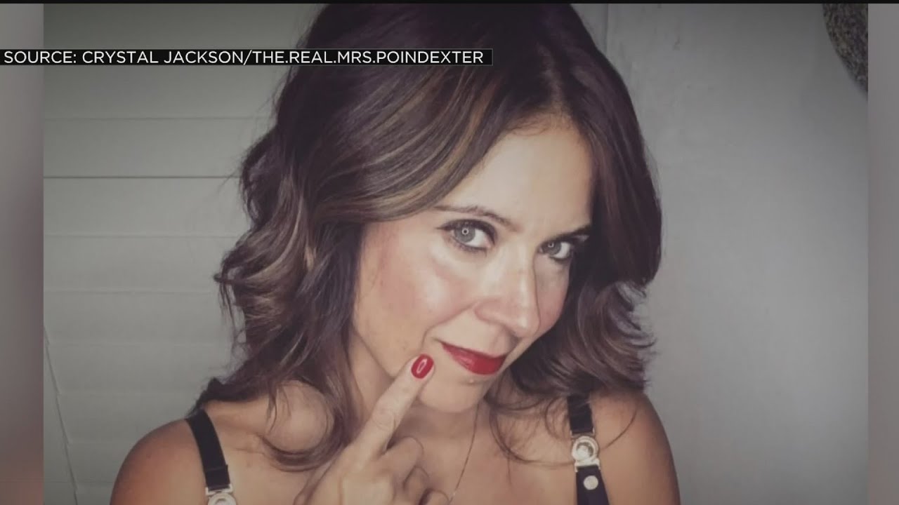 Mom Says Catholic School Expelled Her 3 Kids Over Her Only Fans Account