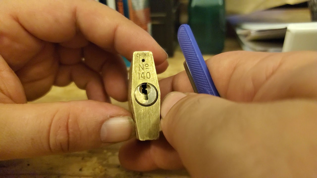 Picking A Master Lock Number 140 Youtube