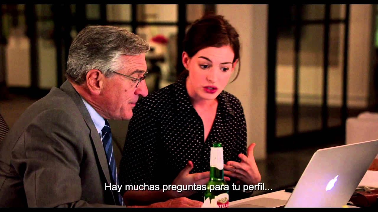 Pasante De Moda The Intenr Primer Trailer Hd Youtube