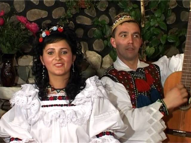 Ancuta Anghel Asta-i jocu lu Petrica - petrecere la moroseni