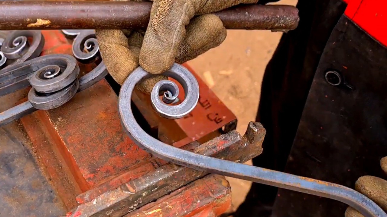 Simple Idea On How To Make Metal Ornament Iron Bending Youtube