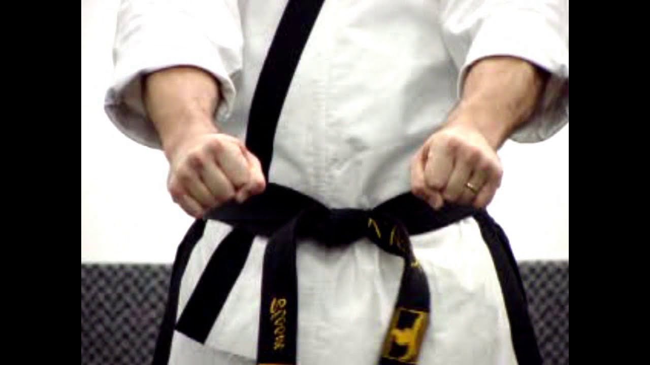 How To Tie A Karate Belt Youtube