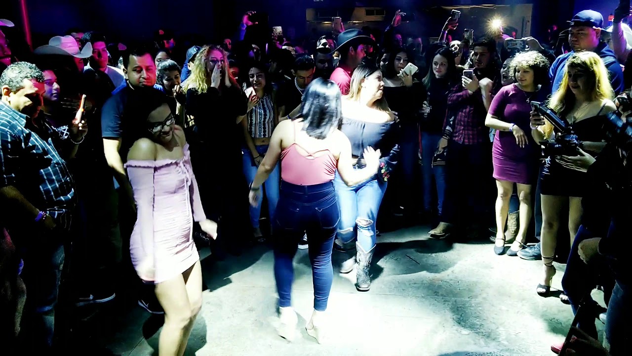 Que Perreo Intenso En La Discoteca Youtube