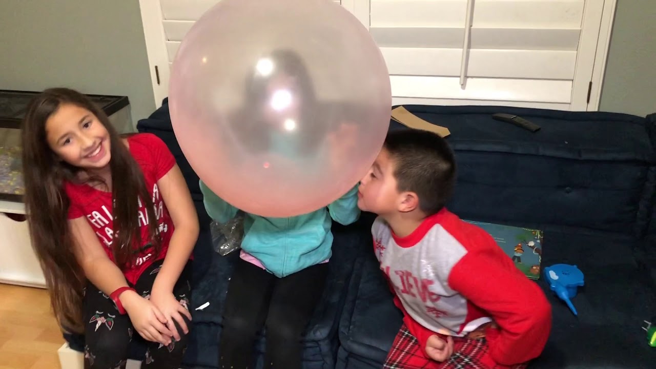 Amazing Super Wubble Bubble Ball Unboxing And Review Plus We Play Youtube