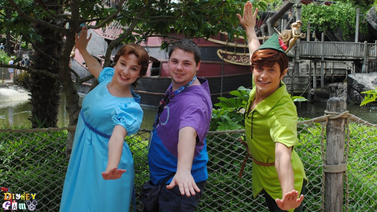 Wendy Disneyland What Crazy Things Are Peter Pan And Wendy Up To Now