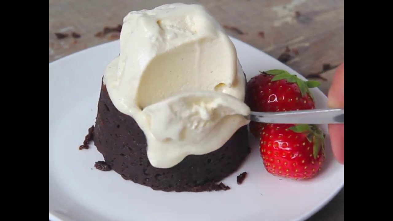 Warmes Schokosoufflé Mit Vanilleeis Youtube