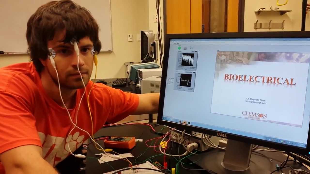 Eye Controlled Slideshow Using Electrooculography Youtube