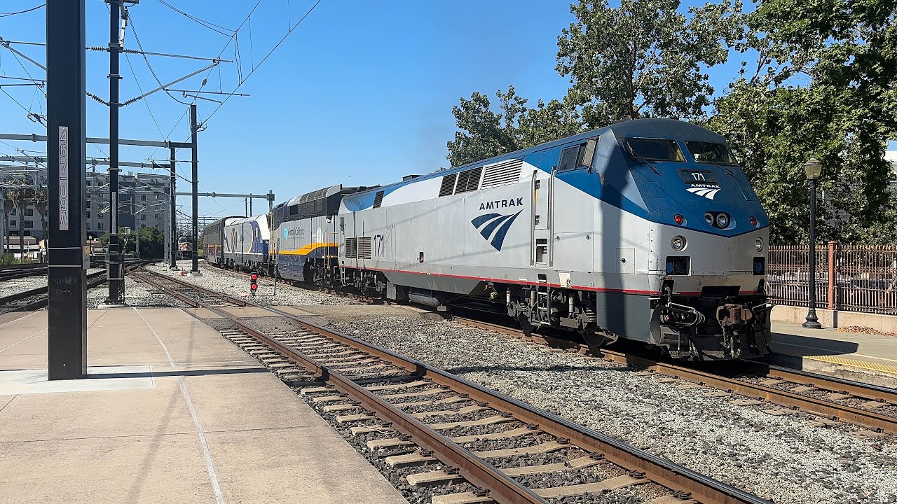 Tripleheader Amtrak Capitol Corridor Train 542 Arriving At San Jose