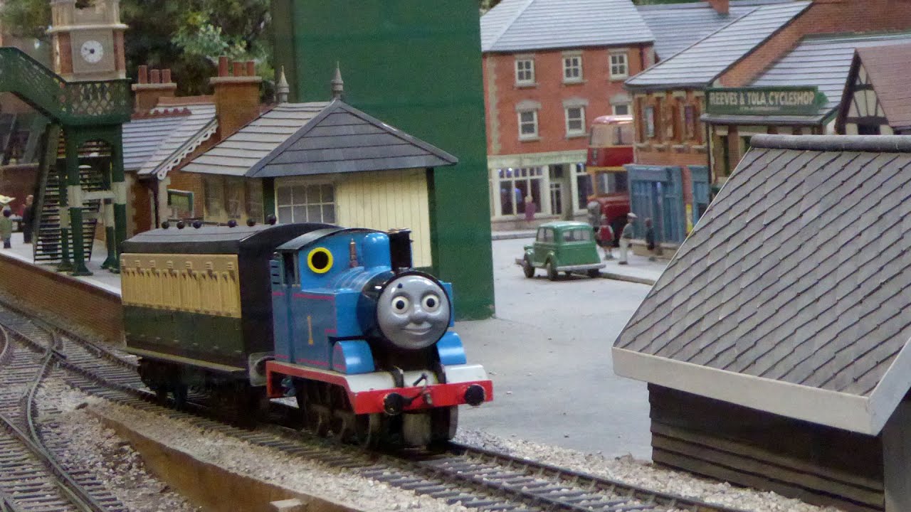 Original Thomas The Tank Engine And Friends Working Model Train Display